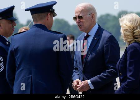 Col. Lucas Teel, 4th Fighter Wing commander, and Dr. David Lewis, Wayne ...