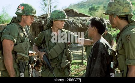 PLATOON, Tom Berenger, Johnny Depp, Mark Moses, Willem Dafoe, 1986. (c ...