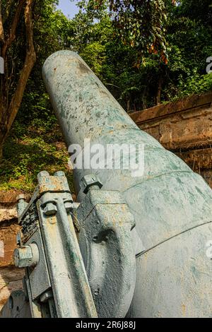 The ruins of the artilly at Battery Way, mortar cannon displayed on ...