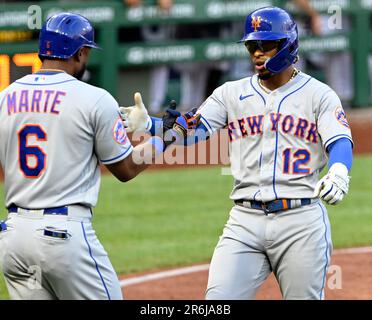 New York Mets Starling Marte (6) bats during an MLB Spring Training ...