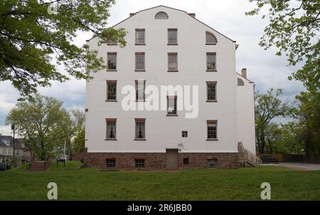 Proprietary House, North side elevation, Perth Amboy, NJ, USA Stock ...