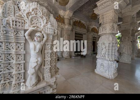 Marble built Dharamshala Manilaxmi Tirth Jain temple, Gujarat, India ...