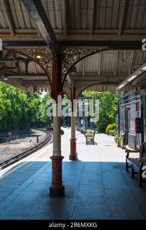 Chesham Station, Buckinghamshire, UK Stock Photo - Alamy