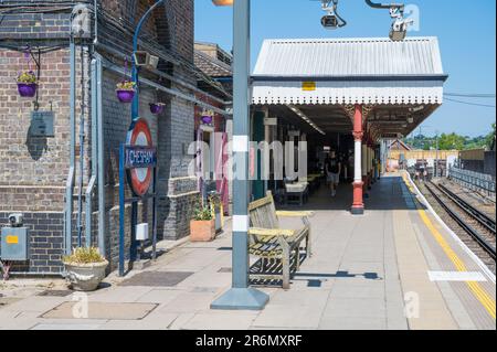 View along platform at Chesham Metropolitan Line underground railway ...