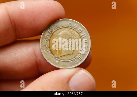 turkey fifty kurus coin between fingers - turkish coin lira Stock Photo ...