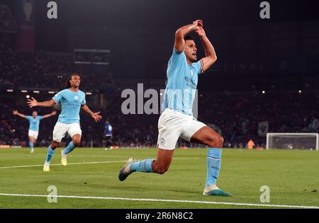 Manchester City's Rodri scoring the opening goal during the UEFA ...