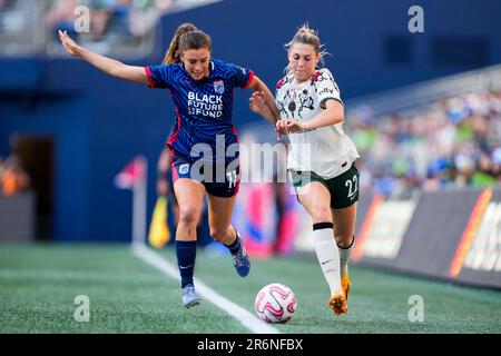 Portland Thorns midfielder Morgan Weaver (22) looks on against the OL ...