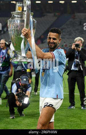 ISTANBUL - Riyad Mahrez of Manchester City FC kisses the UEFA Champions ...