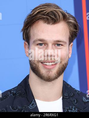 David Elsendoorn arrives at a For Your Consideration event for "Ted ...