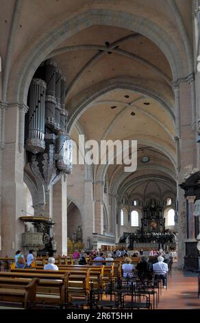 Altar in Trier cathedral, Cathedral of St. Peter, UNESCO world cultural ...