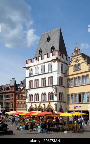 Trier, pedestrian shopping street, the main market in the center ...