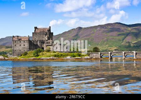 The castle is one of the most photographed monuments in Scotland and a ...