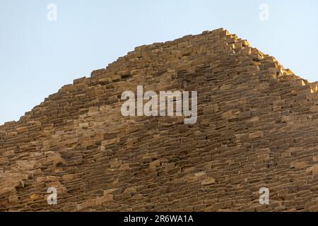The apex of the Pyramid of Khufu at Giza in Cairo Stock Photo - Alamy