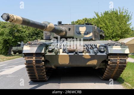 Leopard 2A4 tank with camouflage paint Stock Photo - Alamy