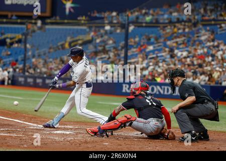 Minnesota Twins' Willi Castro hits an RBI single against the Seattle ...