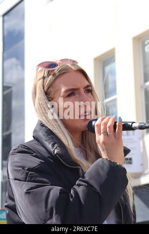 Nancy Longland a young soprano soloist performers live to shoppers and ...