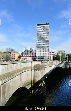 Eden's Quay and the Liberty Hall building in Dublin, Ireland Stock ...