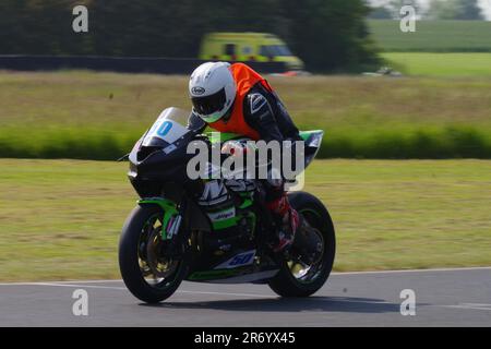 Croft Circuit, 10 June 2023. Brian Fuidge riding a Kawasaki 600 in a No ...