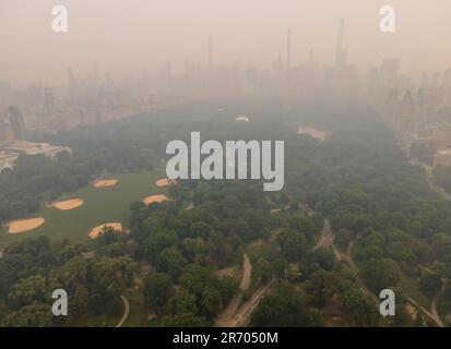Air Pollution in New York Stock Photo - Alamy