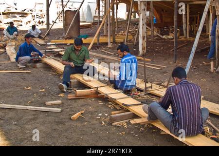 Dhow Factory. Sur. Sultanate of Oman Stock Photo - Alamy
