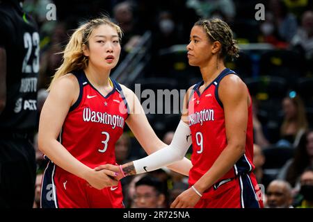 Washington Mystics guard Li Meng (3) drives against Phoenix Mercury ...