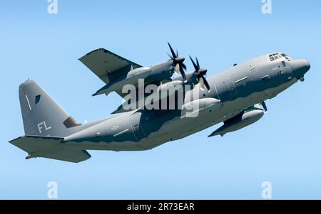 The amazing Hercules flying over the ocean Stock Photo - Alamy