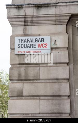 Street sign Trafalgar Square WC2 in London Stock Photo - Alamy