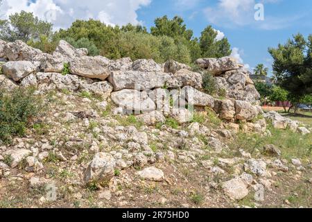 Talayot of Na Pol. Archaeological remains of the Talayotic culture in ...