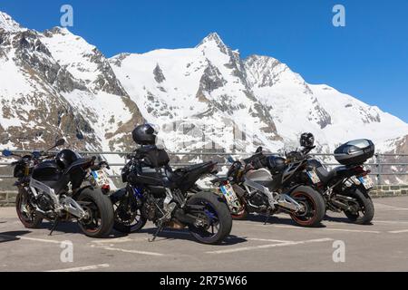 Motorcycles on the Kaiser-Franz-Josefs-Höhe, Großglockner, blue sky ...