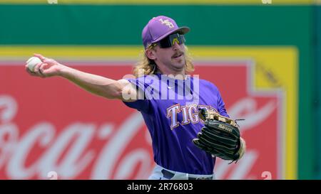 LSU outfielder Paxton Kling (28) warms up before an NCAA college ...