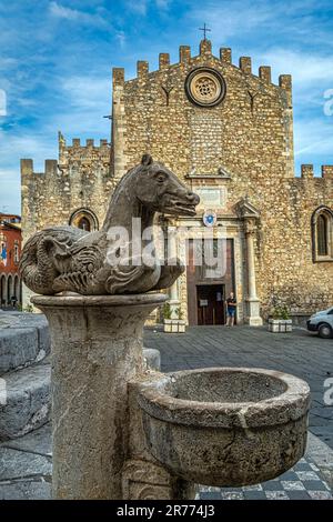 The Sicilian coat of arms, Taormina, Sicily, Italy Stock Photo - Alamy