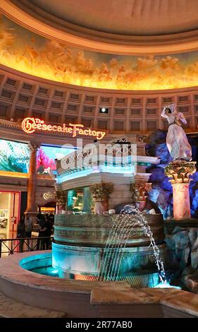 Cheesecake Factory Las Vegas Stock Photo - Alamy