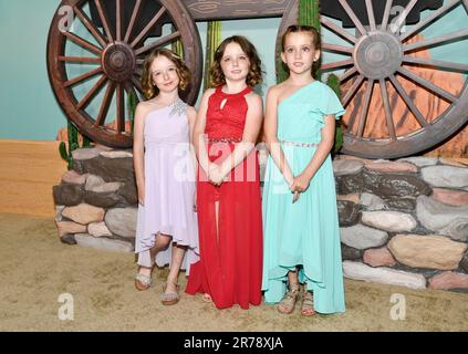 Ella Faris, Gracie Faris & Willan Faris attend the New York Premiere of ...