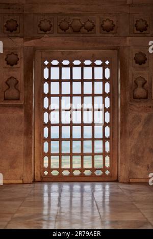 Decorative mesh window in Agra Red Fort, beautiful ancient windows with ...