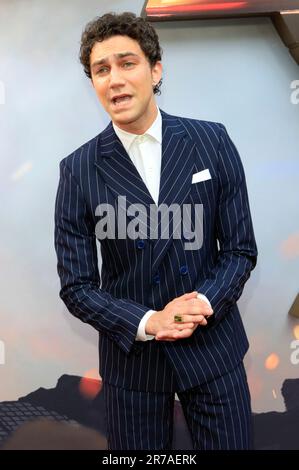 Luke Brandon Field bei der Premiere des Kinofilms 'The Flash' im ...