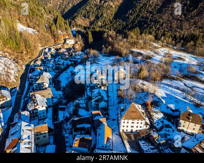 Rigolato in Carnia. Borgo perla di tradizioni tra le montagne della ...