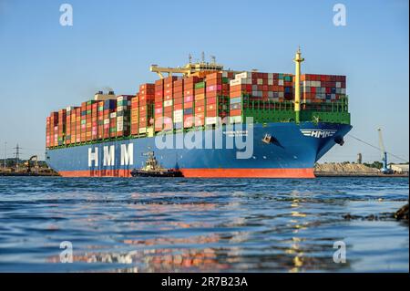HMM Le Havre is an Ultra-Large Container Carrier operated by Hyundai ...