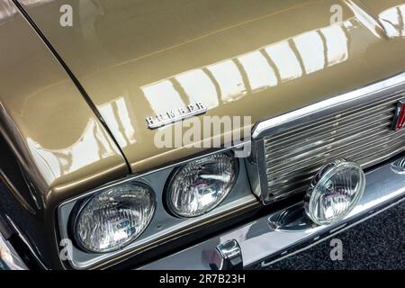 Chrome radiator grille and badge of a 1960s Riley One Point Five Stock ...
