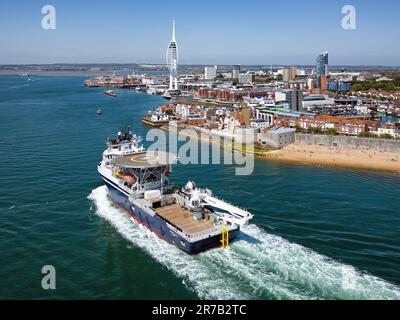 RFA Stirling Castle (M01) is a British mine warfare support ship ...