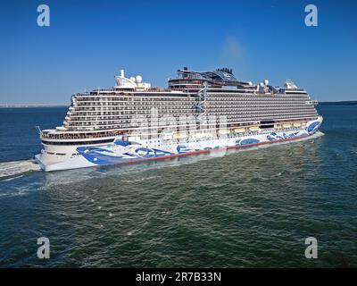 Norwegian Prima is a Prima class cruise ship operated by Norwegian ...