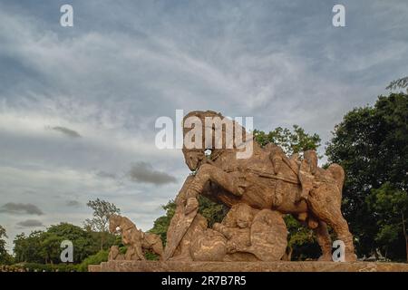07 23 2007 Vintage Sandstone carvings and artwork on the walls of the ...