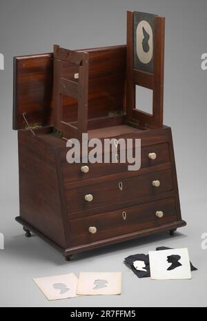 Portable physiognotrace used by Raphaelle Peale early 19th century ...