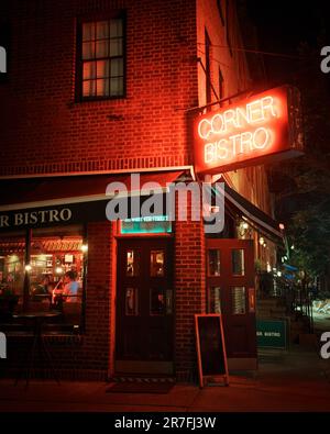 Corner Bistro vintage neon sign at night, Manhattan, New York Stock ...