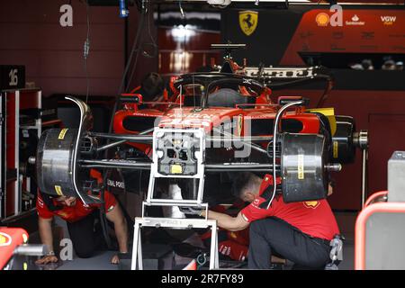 mechanic, mecanicien, mechanics, Scuderia Ferrari SF-24, mechanical ...