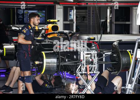 Red Bull Racing RB19, mechanical detail of the engine during the ...