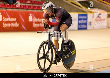Cottbus, Germany. 15th June, 2023. Track cyclists Pauline Grabosch (l-r ...