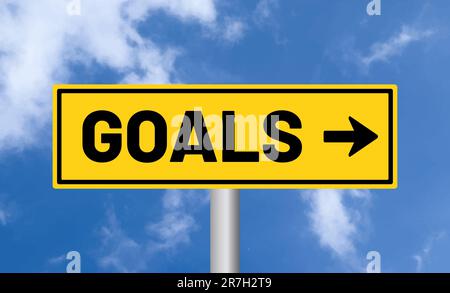 Goals road sign on cloudy sky background Stock Photo - Alamy
