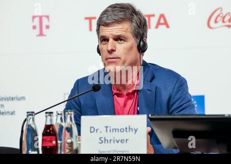 (L-R) Timothy Shriver, Chairman Special Olympics International ...