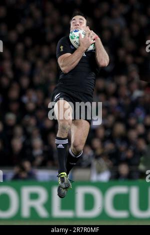 New Zealand All Blacks Richard Kahui embraces Australia's Quade Cooper ...