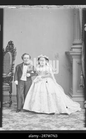 Charles and Lavinia Stratton c. 1860-70 Stock Photo - Alamy